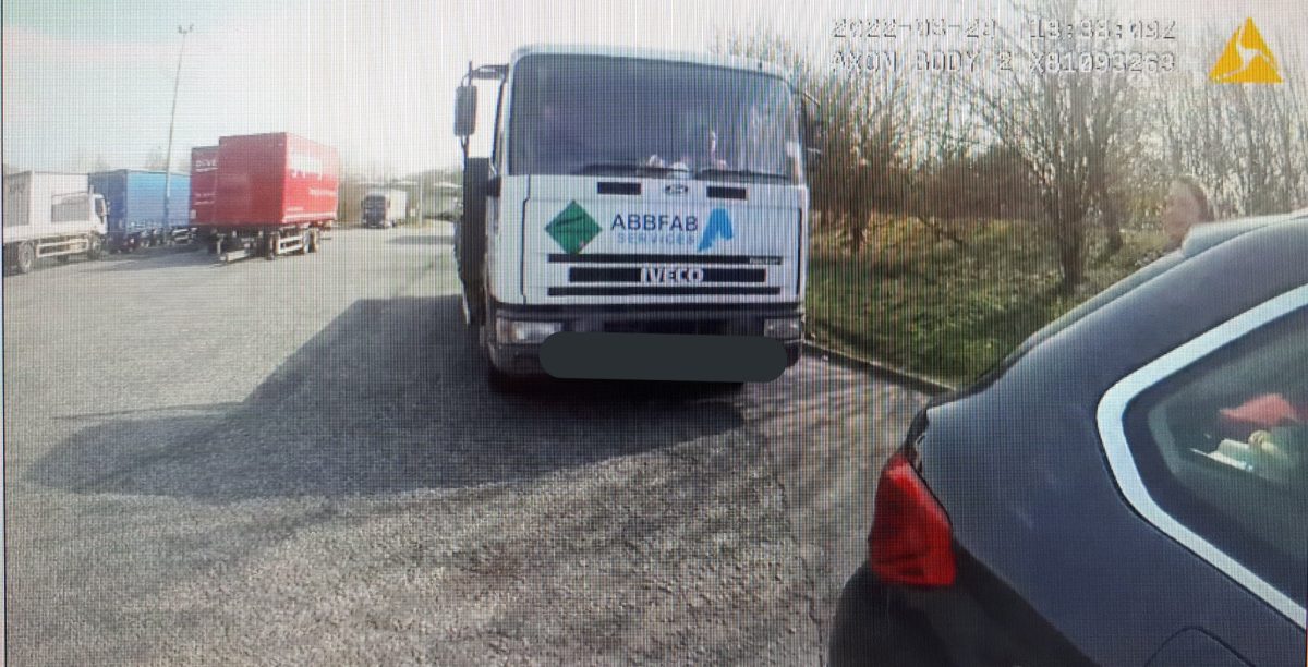 Driver of 7.5tonne truck stopped on M42 between Bromsgrove and Hopwood ...