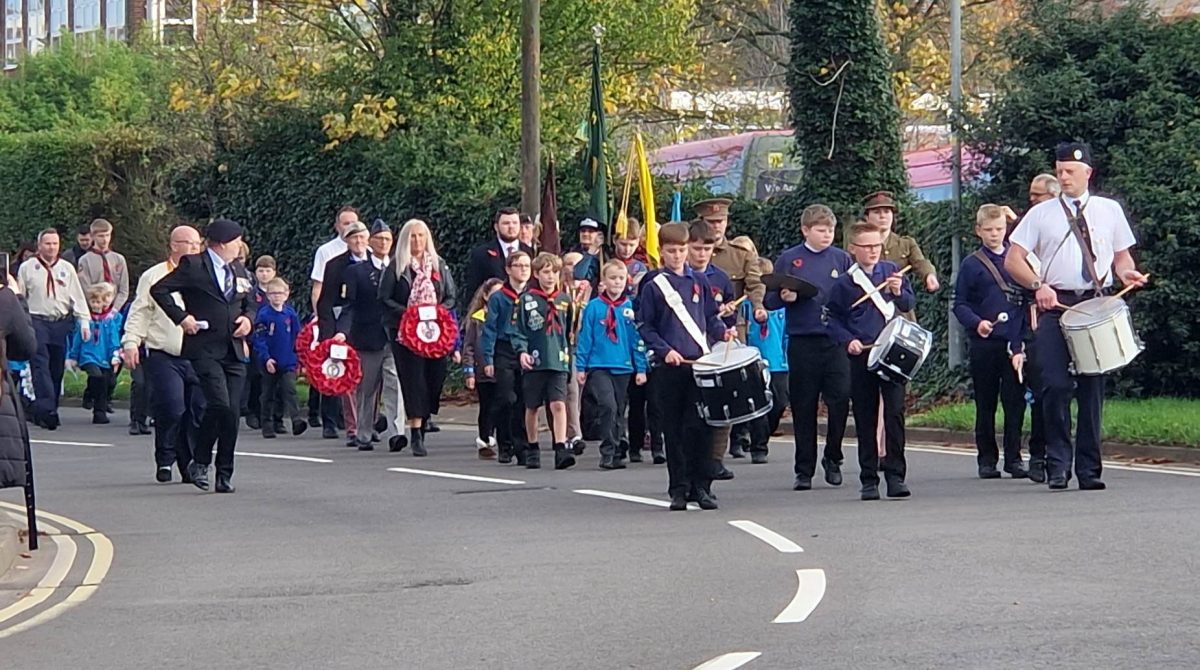 REMEMBRANCE - Two services and a parade as Catshill pays tribute to war ...