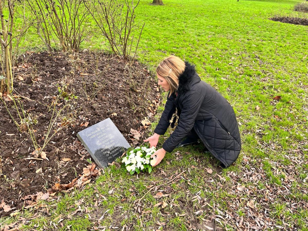 Bromsgrove comes together to honour Holocaust Memorial Day - The ...