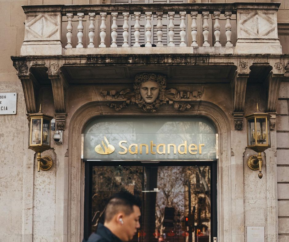 Santander bank announces removal of counter services in Bromsgrove ...