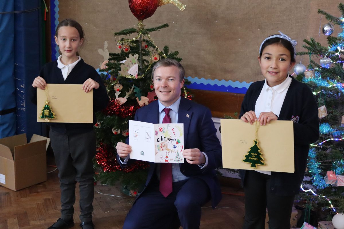 Leah's design wins Bromsgrove MP's Christmas card contest