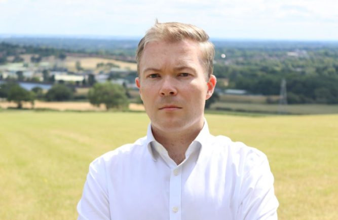 Bromsgrove MP goes against district council to 'keep Worcestershire ...